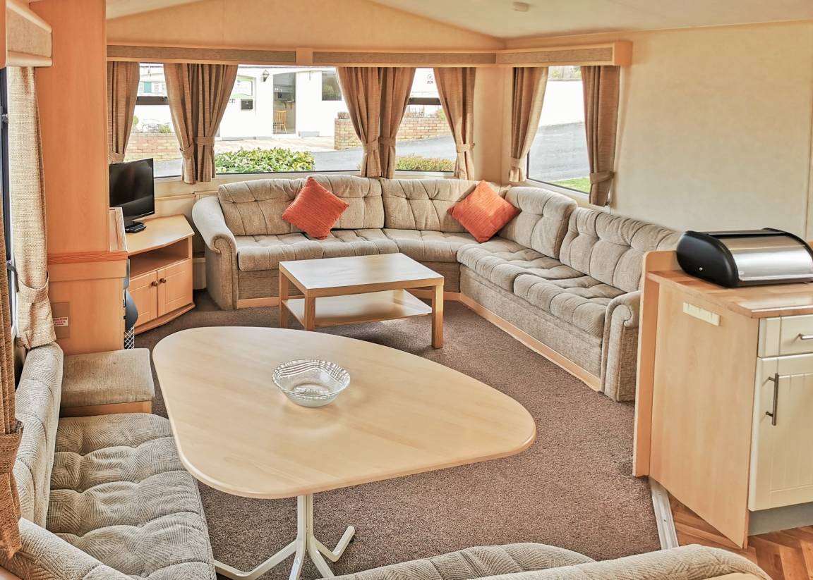 Caravan ∙ 3 Bedrooms ∙ 6 Guests - Narberth