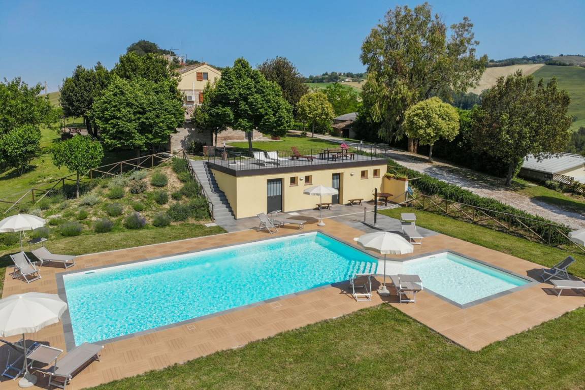 310 M² Villa ∙ 5 Slaapkamers ∙ 16 Gasten - Moresco