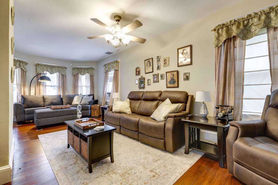 111 M² House ∙ 3 Bedrooms ∙ 8 Guests - Ludlow, MA