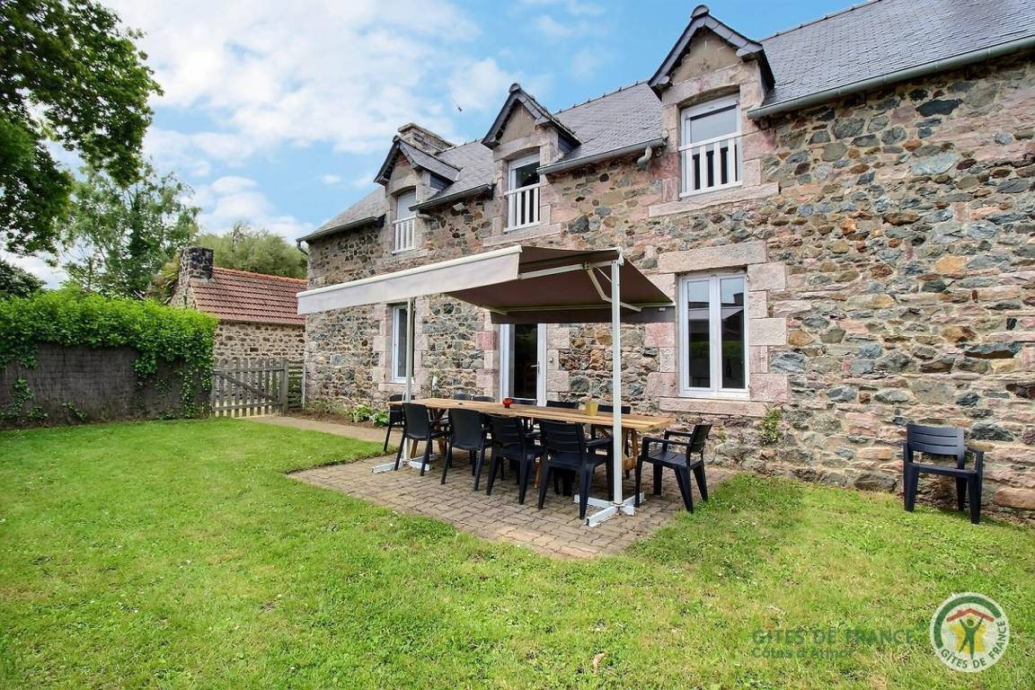 117 M² Gîte ∙ 3 Chambres ∙ 6 Personnes - Erquy
