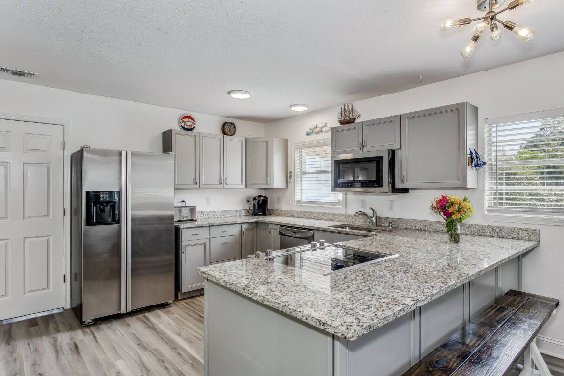 131 M² House ∙ 4 Bedrooms ∙ 10 Guests - Pensacola Beach, FL