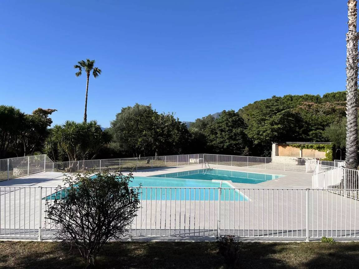 22 M² Studio ∙ 1 Chambre ∙ 2 Personnes - Saint-Florent