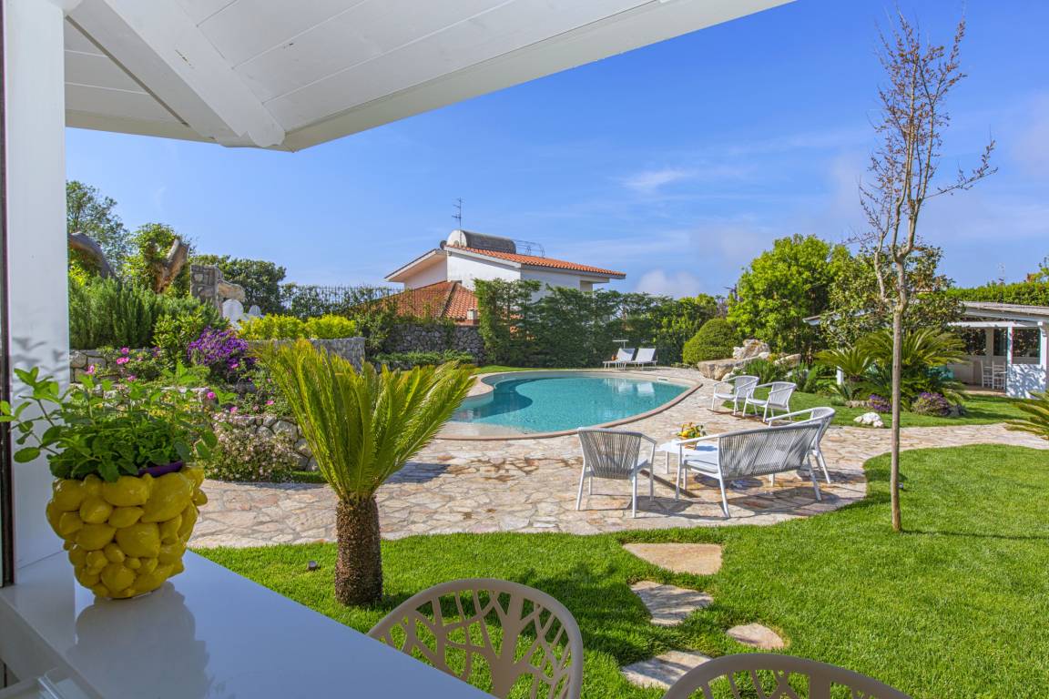 120 M² Villa ∙ 4 Bedrooms ∙ 9 Guests - Sorrento
