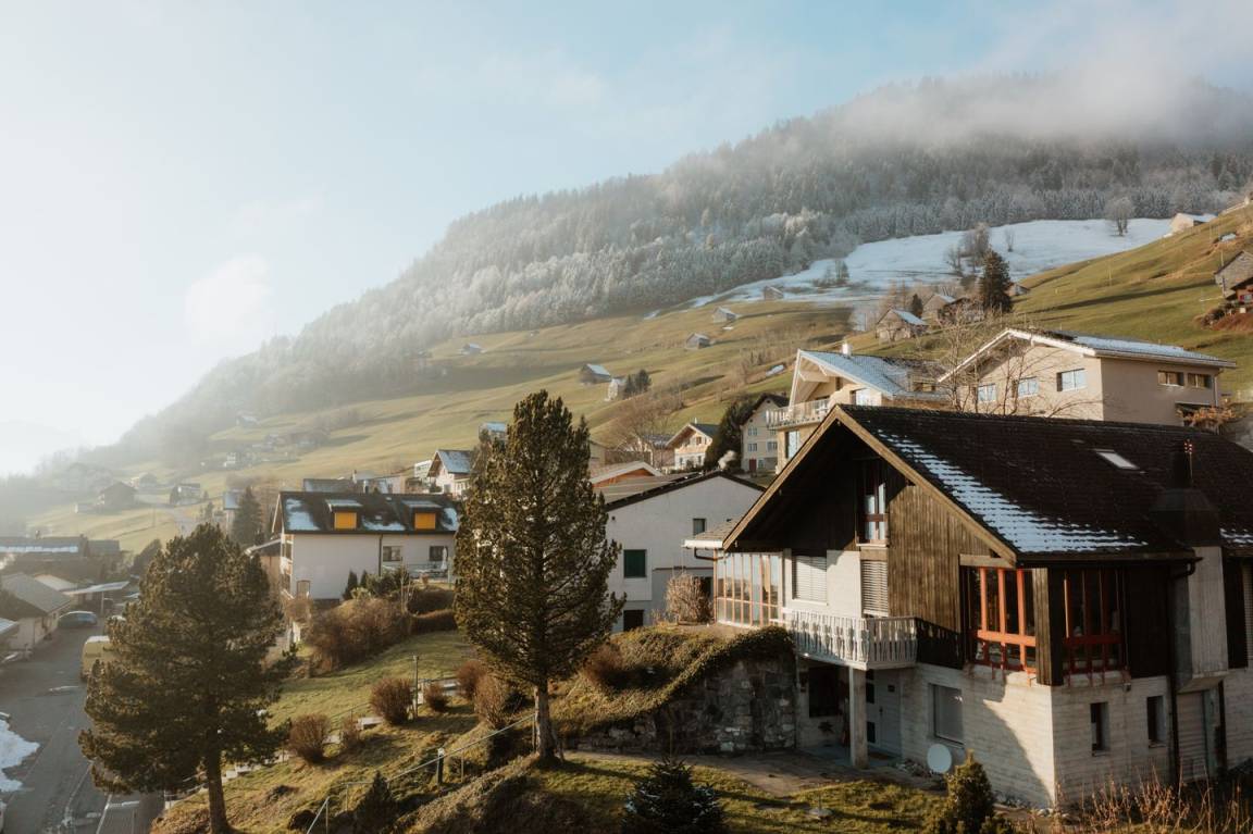 150 M² Ferienhaus ∙ 4 Schlafzimmer ∙ 8 Gäste - Amden