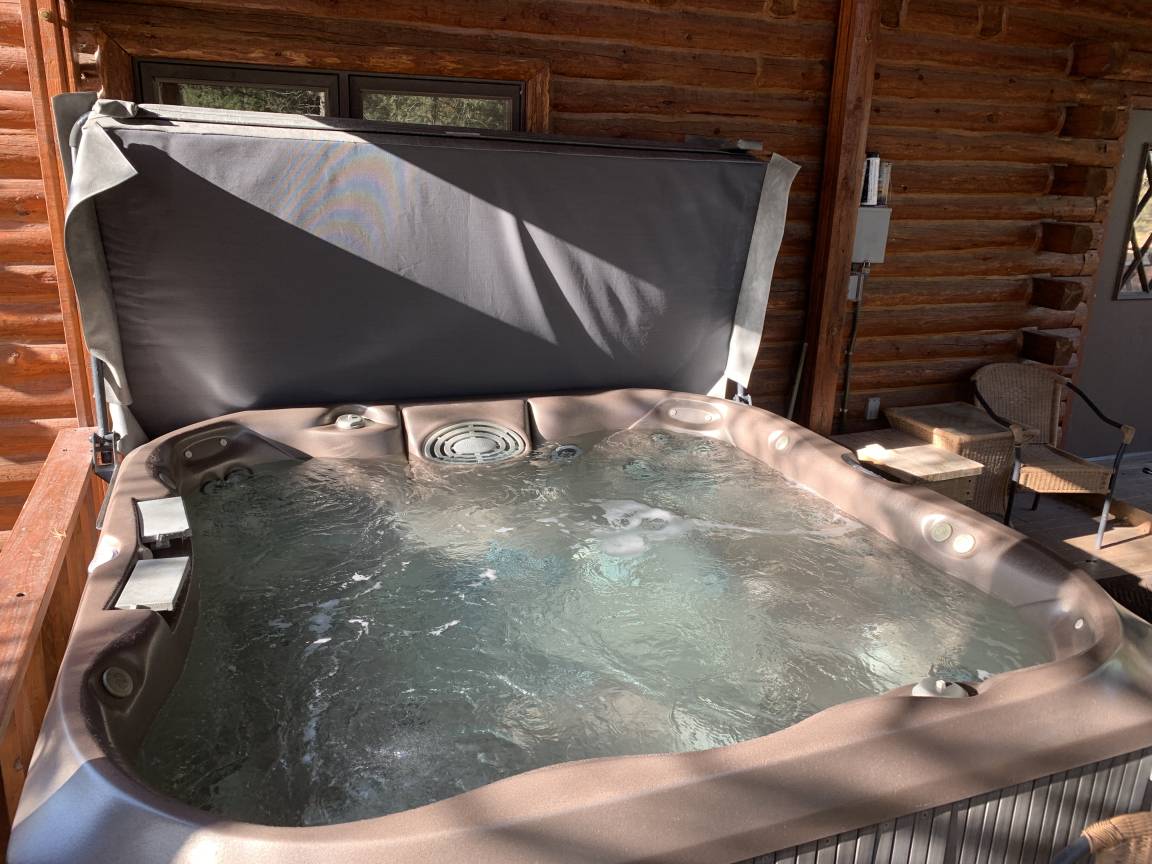 House ∙ 4 Bedrooms ∙ 15 Guests - Island Park, ID