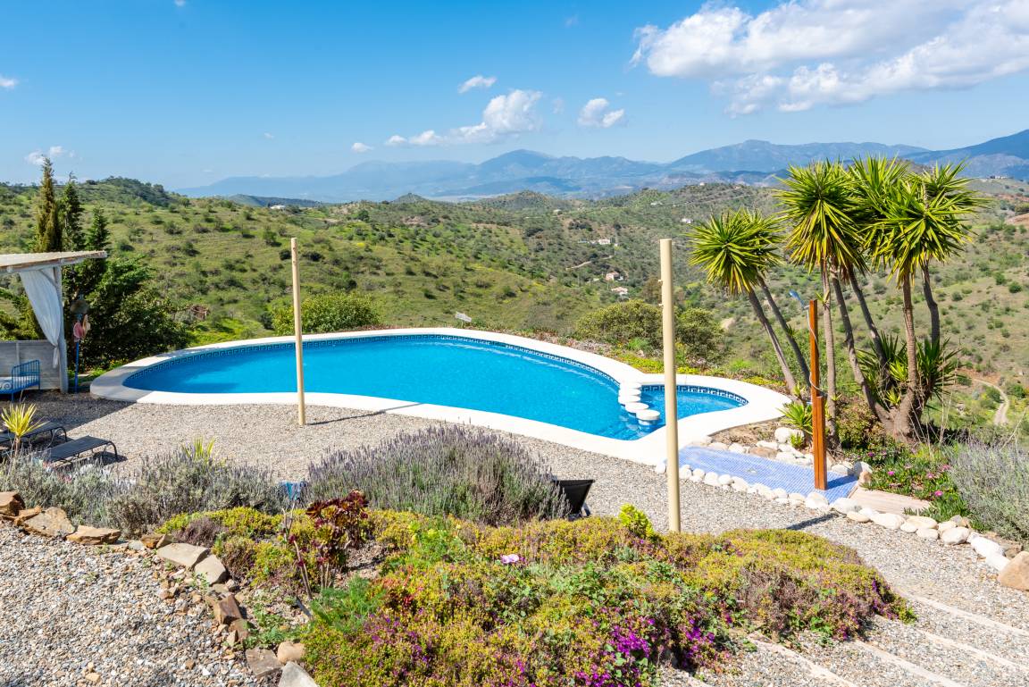 98 M² House ∙ 3 Bedrooms ∙ 5 Guests - Álora