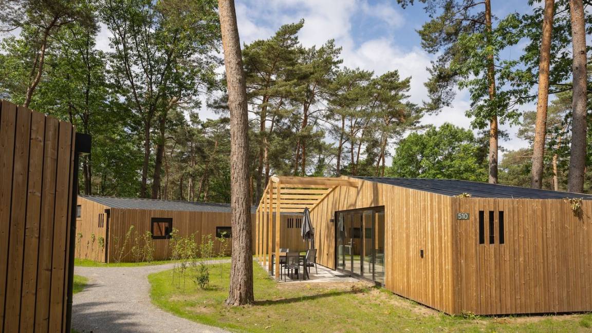 64 M² House ∙ 2 Bedrooms ∙ 4 Guests - Eindhoven