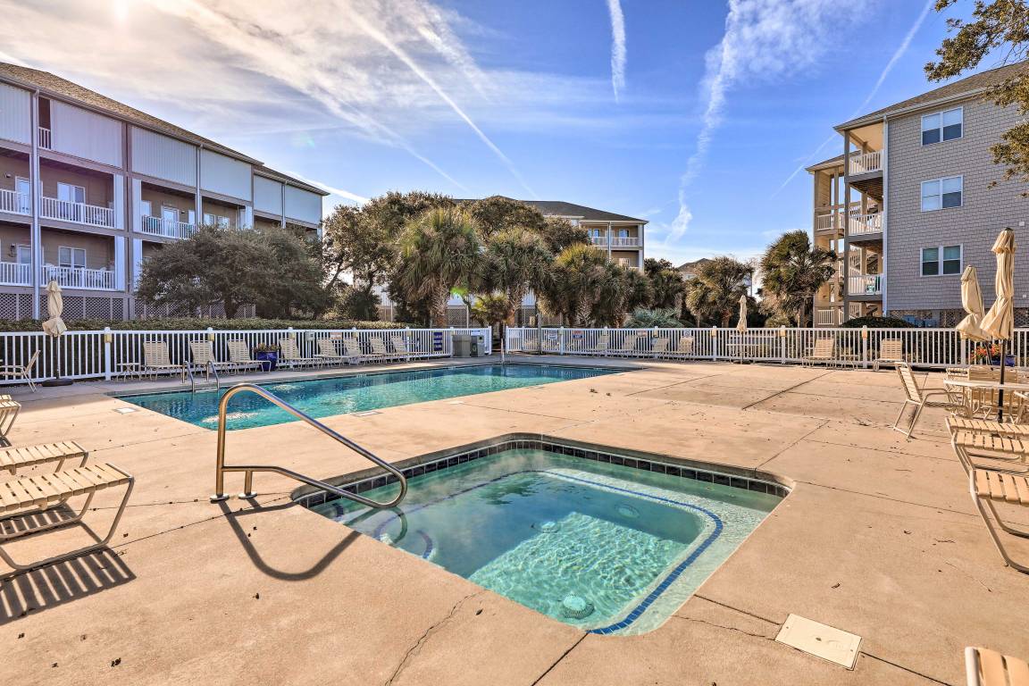 96 M² Apartment ∙ 3 Bedrooms ∙ 8 Guests - Emerald Isle, NC