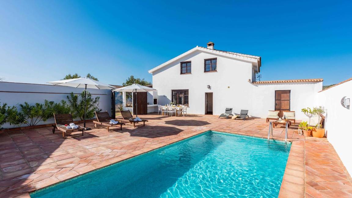 220 M² Maison De Vacances ∙ 5 Chambres ∙ 10 Personnes - Colmenar