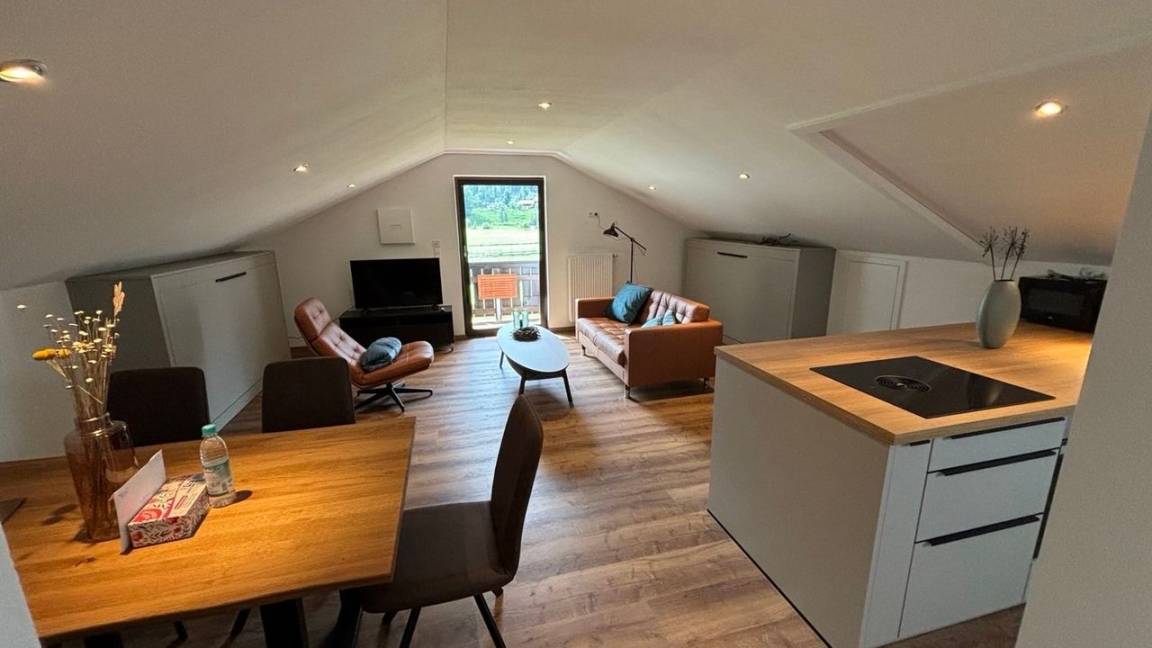90 M² Ferienwohnung ∙ 1 Schlafzimmer ∙ 4 Gäste - Bad Reichenhall