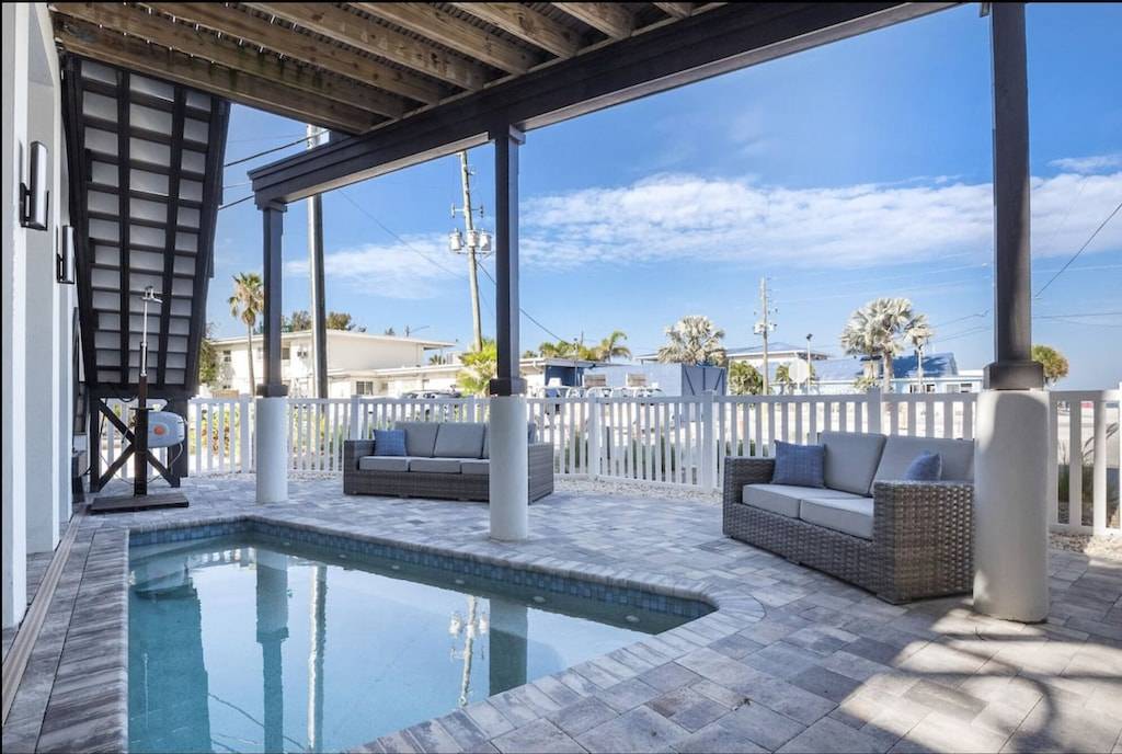 147 M² House ∙ 3 Bedrooms ∙ 8 Guests - St. Pete Beach, FL