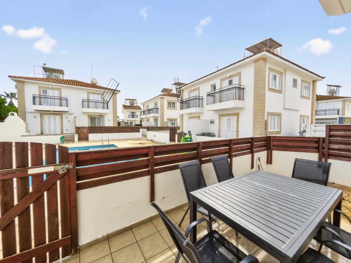 150 M² Apartment ∙ 2 Bedrooms ∙ 4 Guests - Protaras