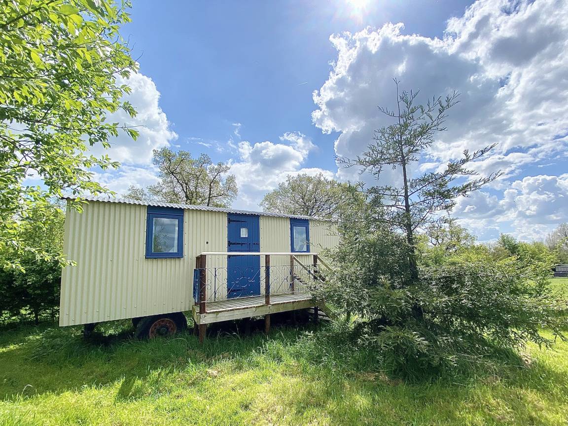 Cottage ∙ 1 Bedroom ∙ 5 Guests - Swindon