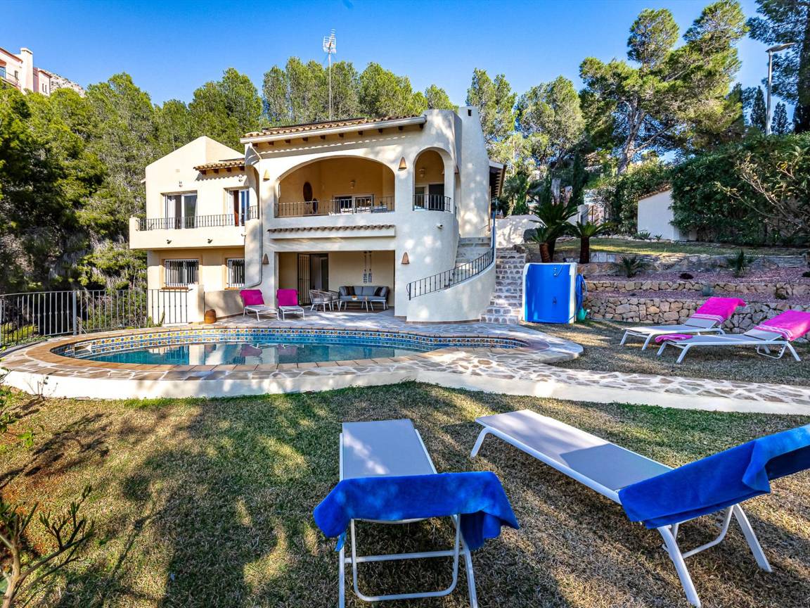 220 M² Villa ∙ 3 Bedrooms ∙ 6 Guests - Altea