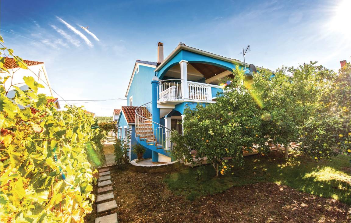 92 M² Apartamento ∙ 2 Habitaciones ∙ 6 Huéspedes - Zadar