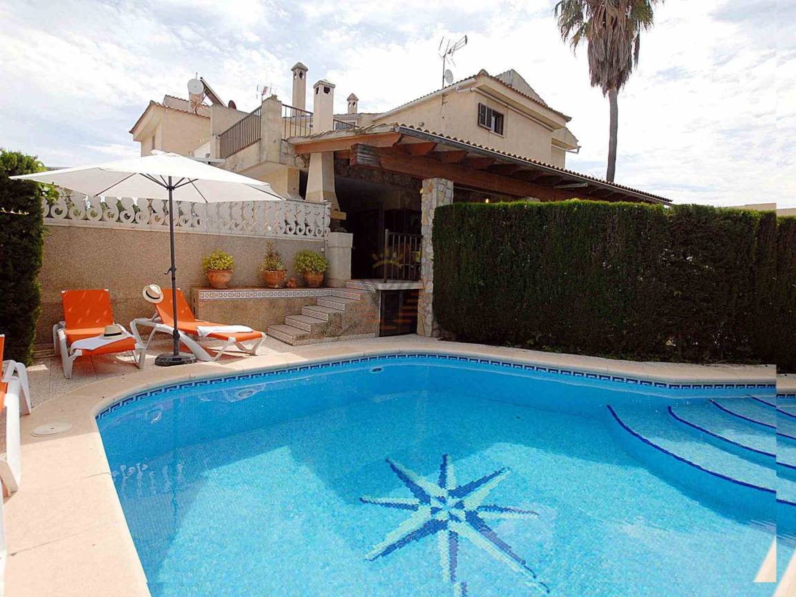 200 M² Villa ∙ 3 Chambres ∙ 6 Personnes - Alcúdia