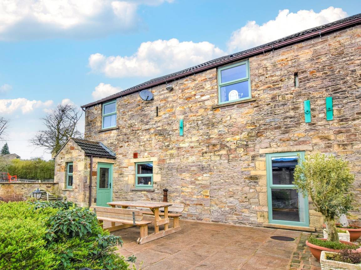 Cottage ∙ 4 Bedrooms ∙ 8 Guests - Macclesfield