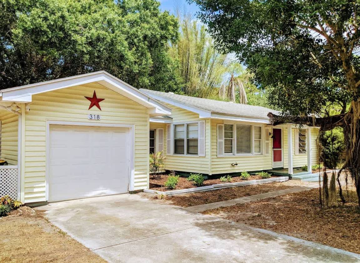 Ferienhaus ∙ 2 Schlafzimmer ∙ 5 Gäste - Sarasota, FL