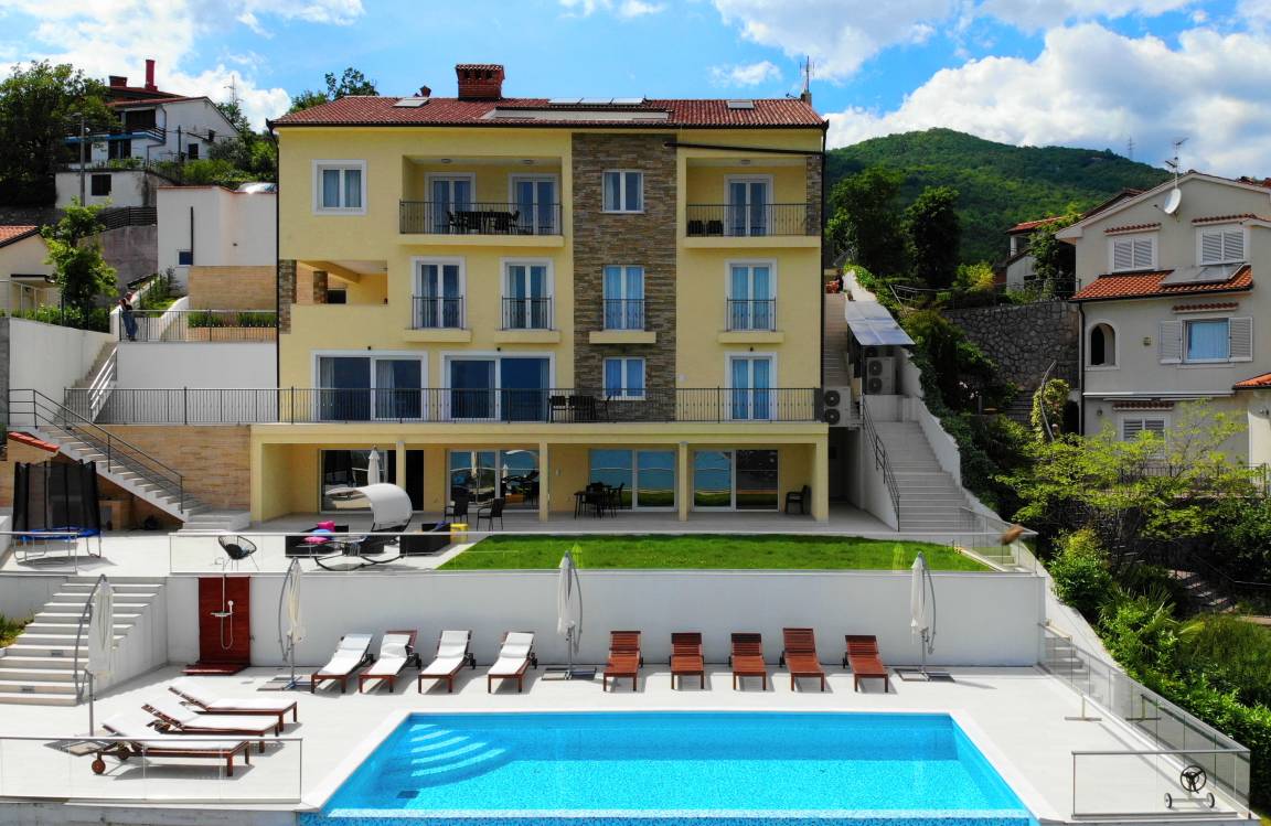Villa ∙ 9 Chambres ∙ 18 Personnes - Opatija