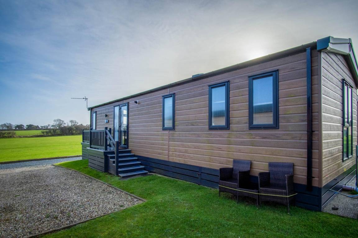 74 M² Chalet ∙ 2 Bedrooms ∙ 4 Guests - Freshwater East