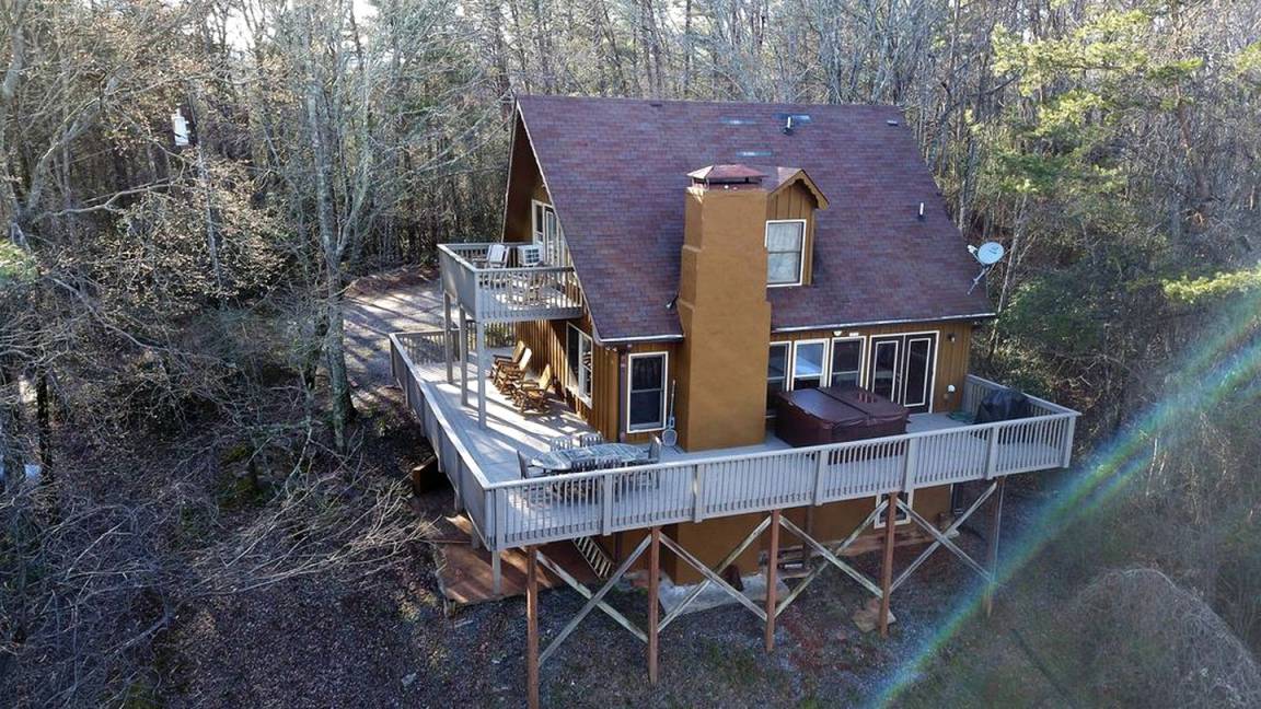 House ∙ 3 Bedrooms ∙ 8 Guests - Helen, GA