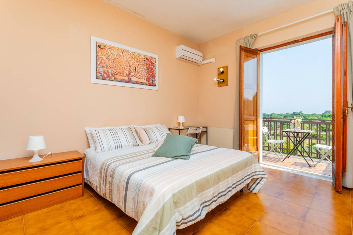 25 M² Bed & Breakfast ∙ 1 Habitación ∙ 4 Huéspedes - Aci Castello