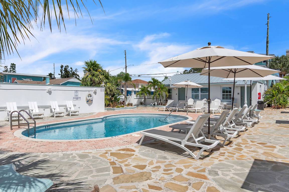 217 M² Condo ∙ 6 Bedrooms ∙ 22 Guests - Treasure Island, FL