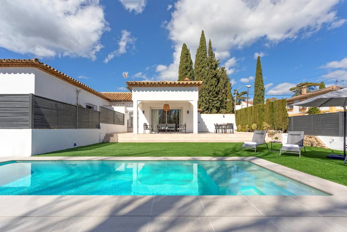 186 M² Villa ∙ 4 Habitaciones ∙ 8 Huéspedes - Córdoba, Espagne