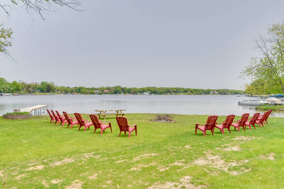 464 M² House ∙ 8 Bedrooms ∙ 20 Guests - Fox Lake, IL