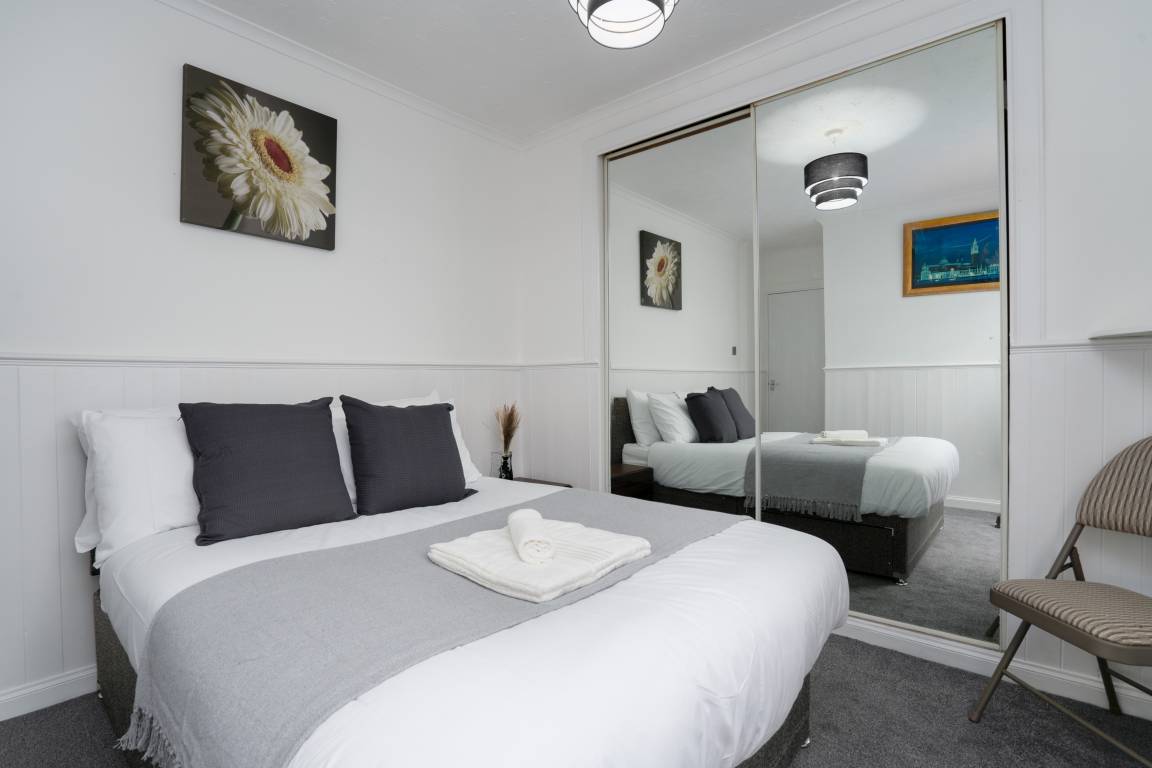 50 M² Apartment ∙ 2 Bedrooms ∙ 4 Guests - Motherwell