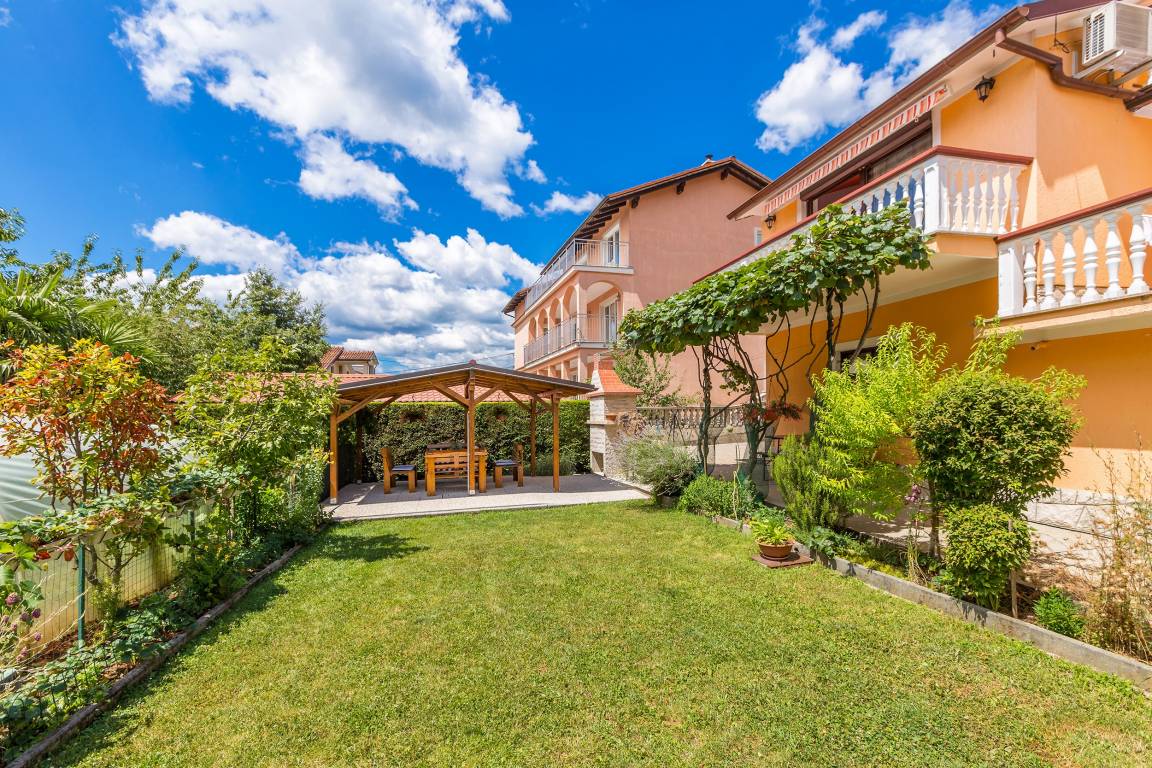94 M² Appartement ∙ 2 Slaapkamers ∙ 6 Gasten - Rijeka