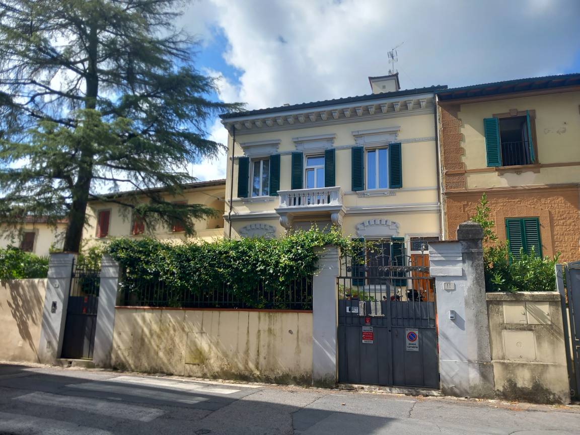120 M² Apartment ∙ 4 Bedrooms ∙ 7 Guests - Florence