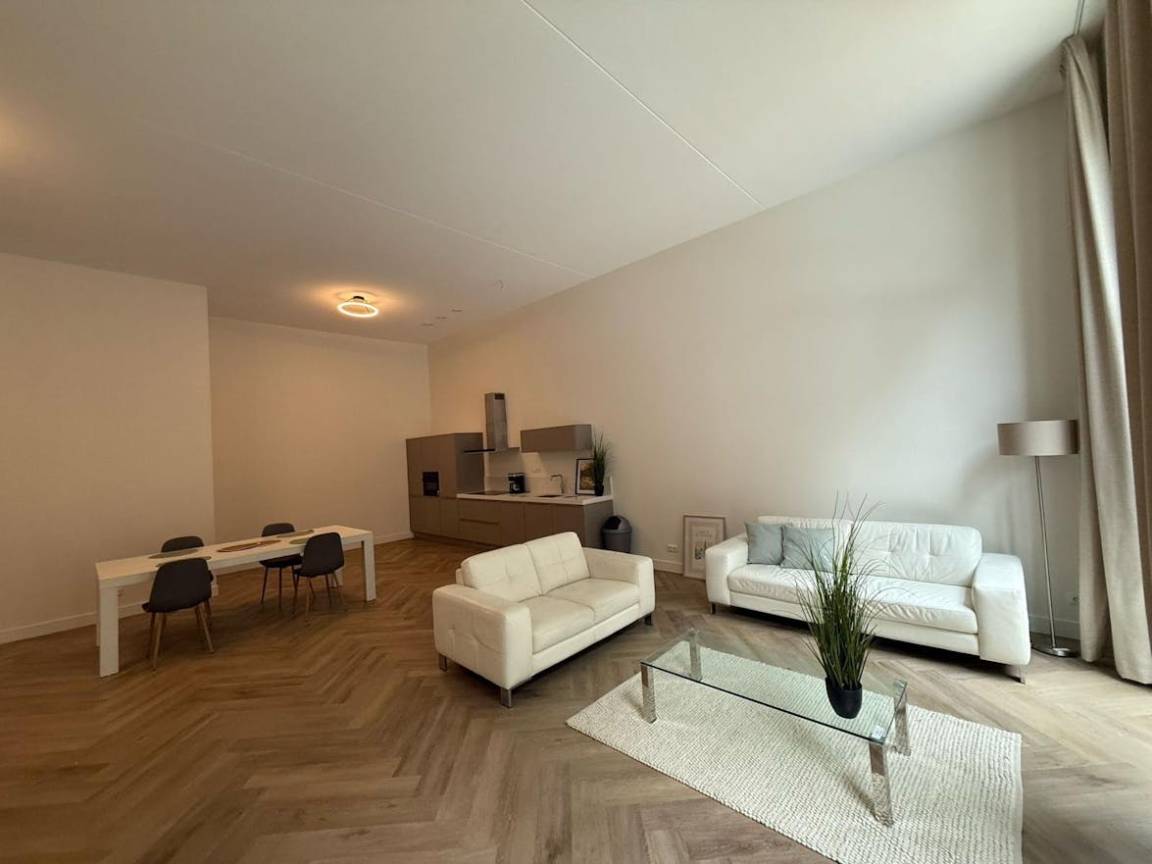 133 M² Apartment ∙ 3 Bedrooms ∙ 5 Guests - Aalsmeer