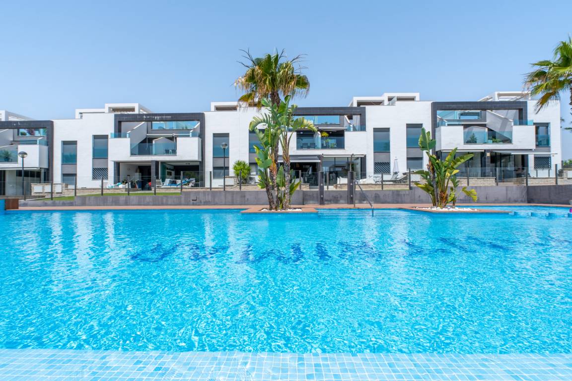 74 M² House ∙ 2 Bedrooms ∙ 4 Guests - Playa Flamenca