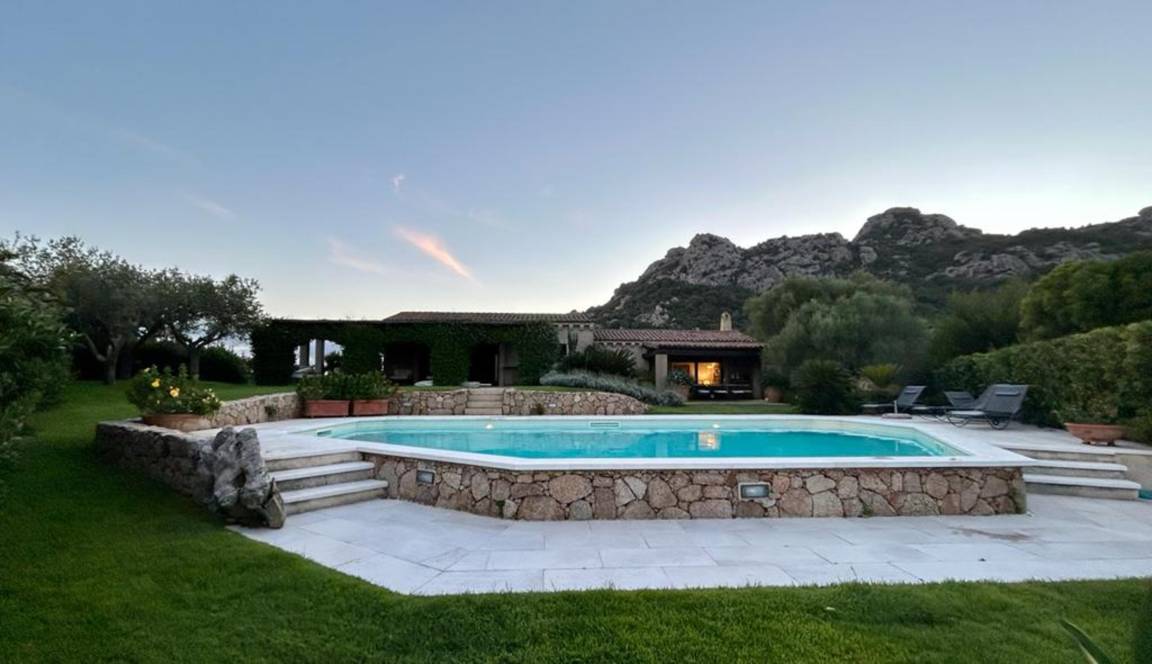 250 M² Villa ∙ 4 Camere Da Letto ∙ 8 Ospiti - Arzachena