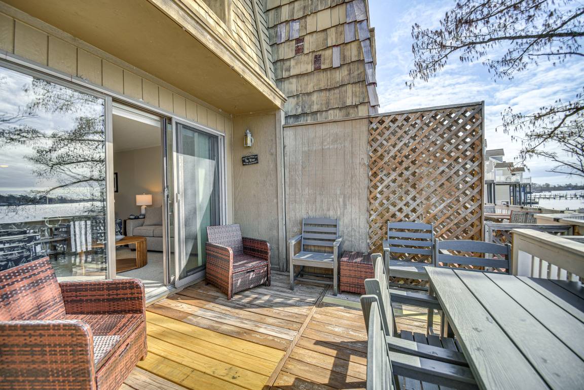 102 M² Apartment ∙ 2 Bedrooms ∙ 6 Guests - Elizabeth City, NC