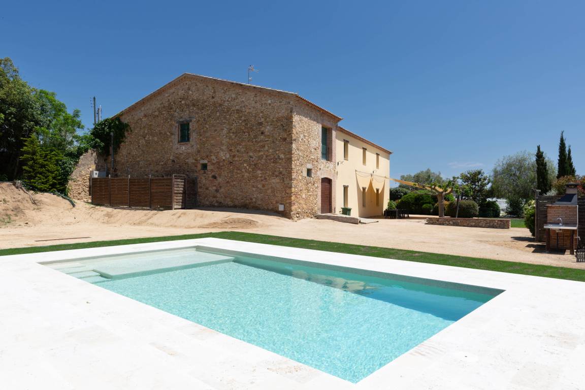 800 M² Villa ∙ 8 Bedrooms ∙ 30 Guests - Santa Susanna
