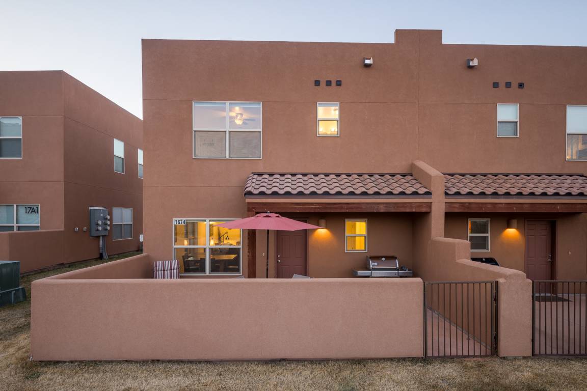 186 M² House ∙ 2 Bedrooms ∙ 6 Guests