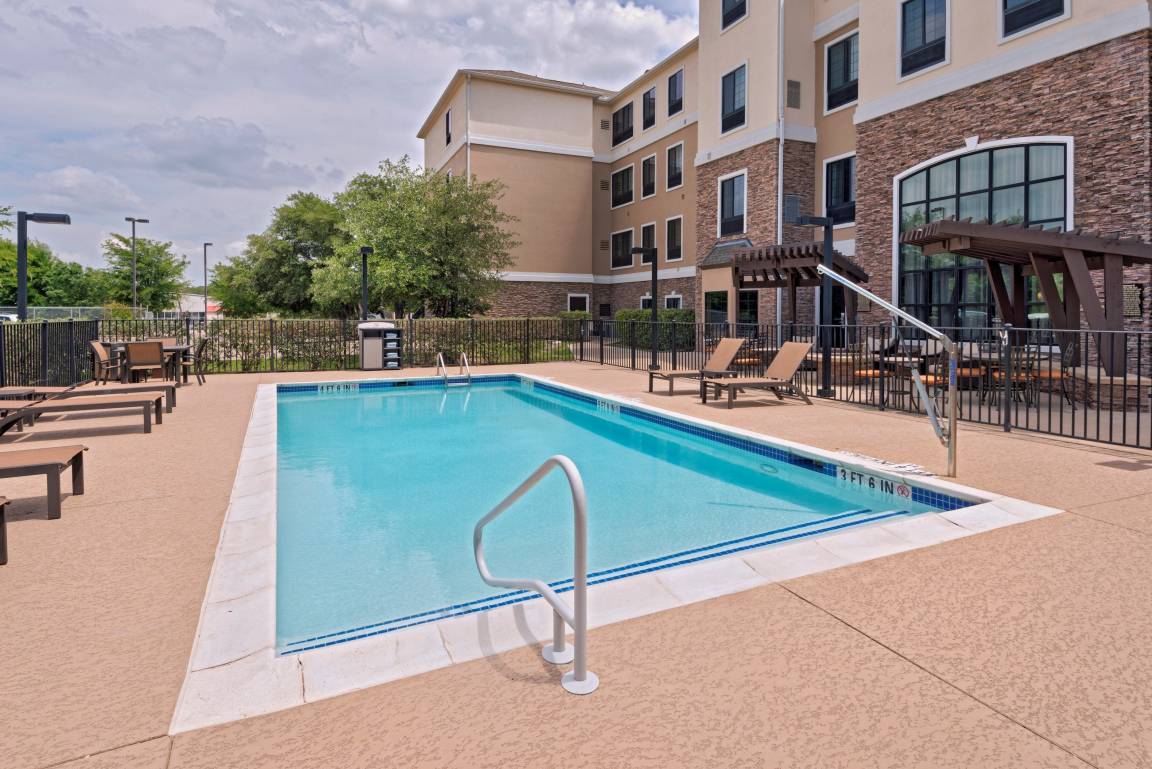 Hotel ∙ 1 Bedroom ∙ 2 Guests - Cedar Park, TX