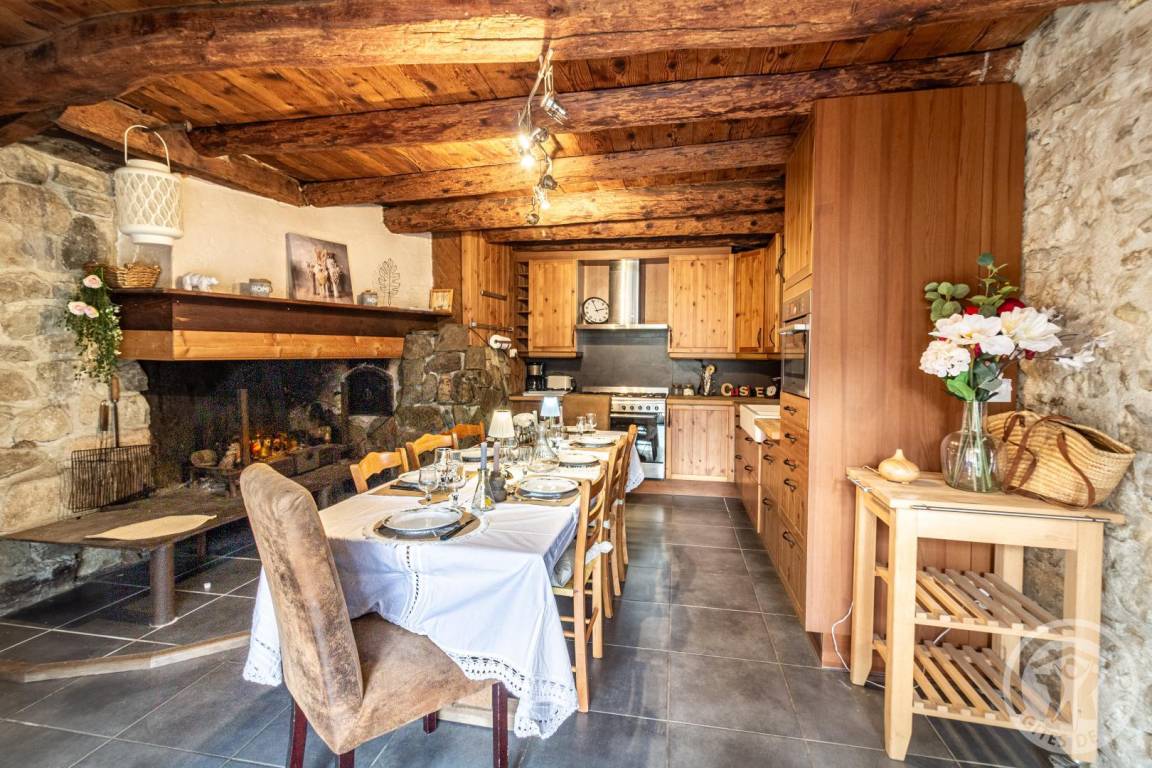 170 M² Gîte ∙ 3 Chambres ∙ 8 Personnes - Payolle