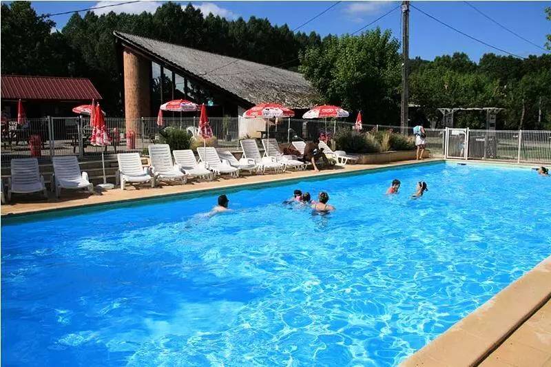 31 M² Caravan ∙ 2 Bedrooms ∙ 6 Guests - Agen