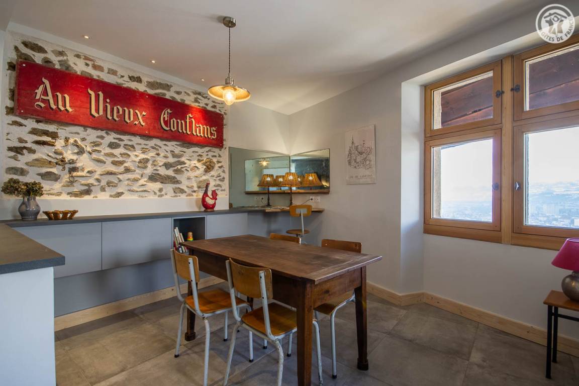 57 M² Gîte ∙ 2 Chambres ∙ 4 Personnes - Ugine