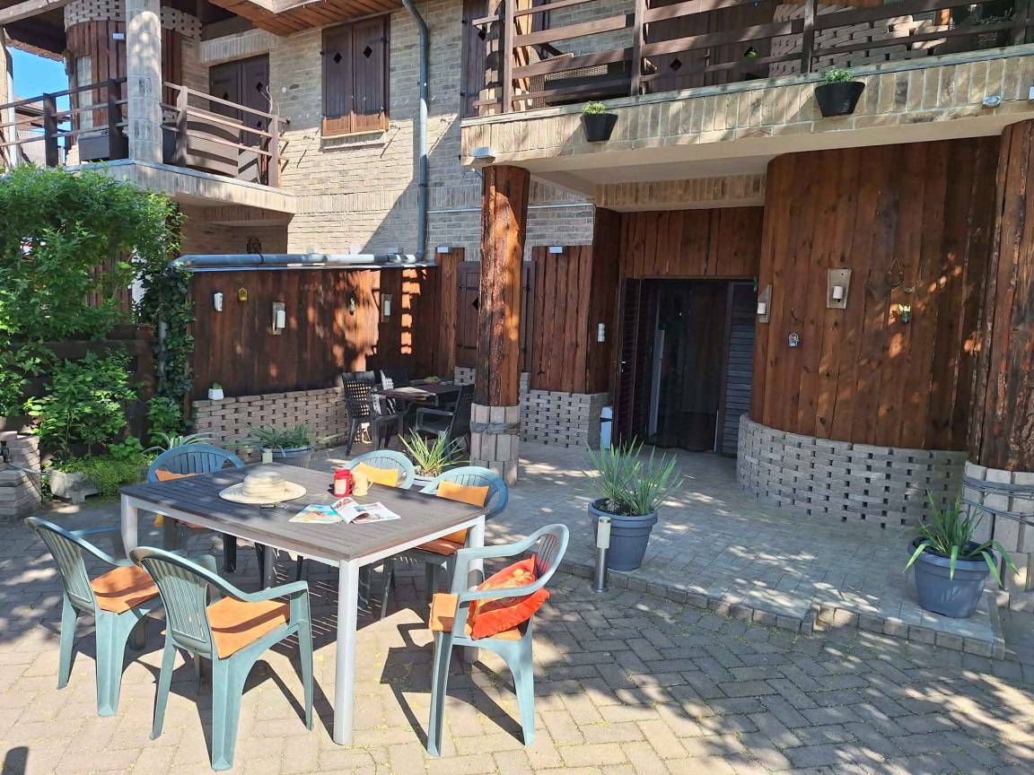 125 M² Maison De Vacances ∙ 4 Chambres ∙ 12 Personnes - Siófok