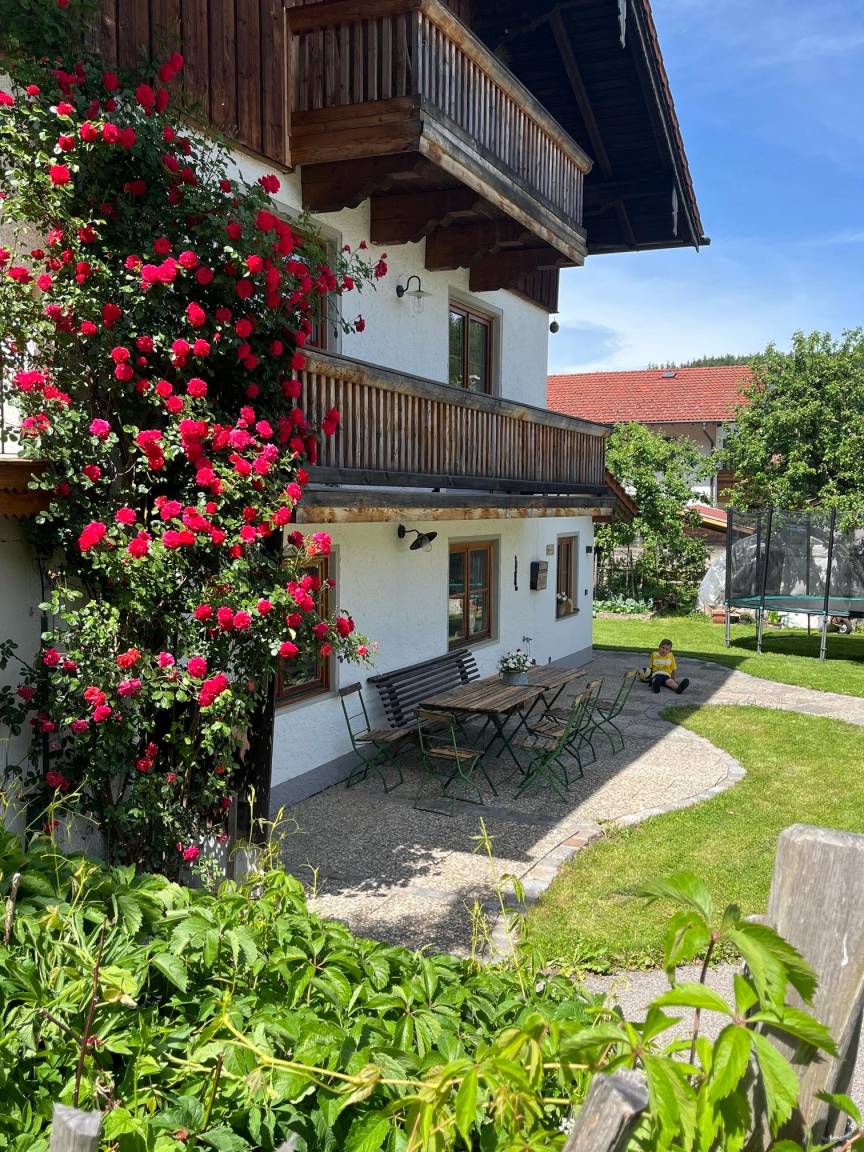 80 M² Ferienwohnung ∙ 2 Schlafzimmer ∙ 5 Gäste - Siegsdorf