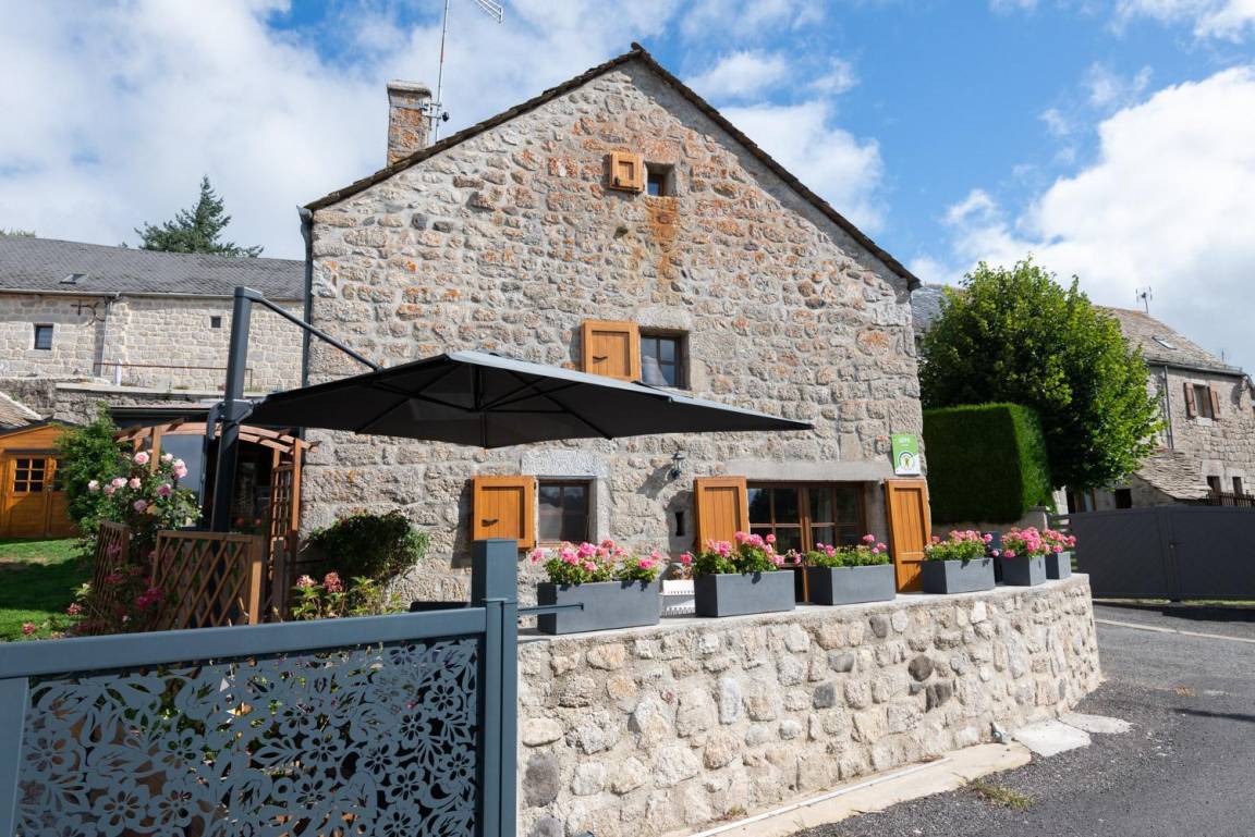 95 M² Gîte ∙ 3 Chambres ∙ 7 Personnes - Nasbinals