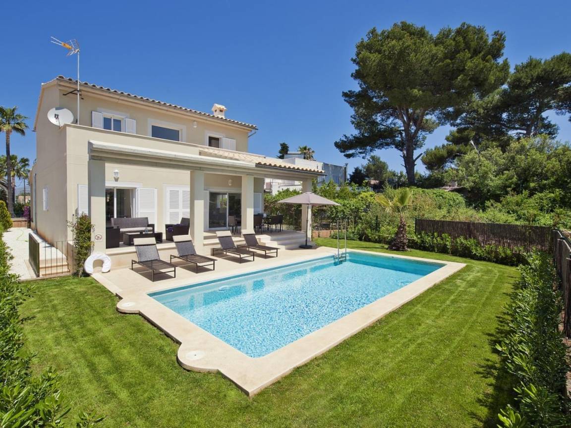 210 M² Villa ∙ 4 Bedrooms ∙ 10 Guests - Alcúdia