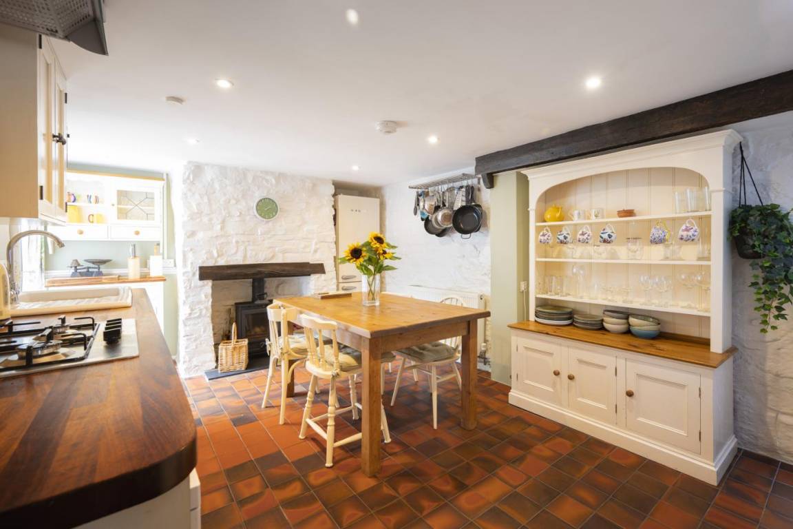 Cottage ∙ 2 Bedrooms ∙ 4 Guests - Appledore