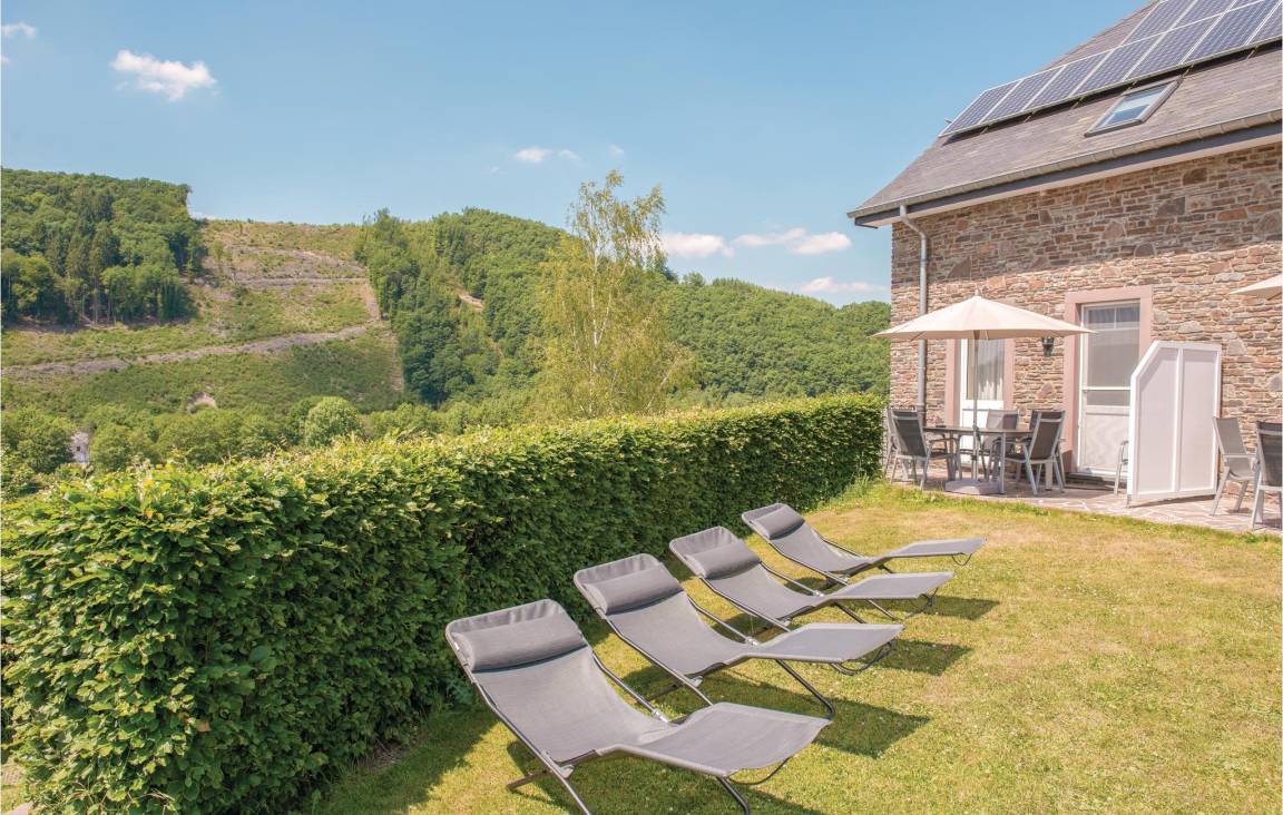 68 M² Maisonette-wohnung ∙ 3 Schlafzimmer ∙ 6 Gäste - Burg-Reuland
