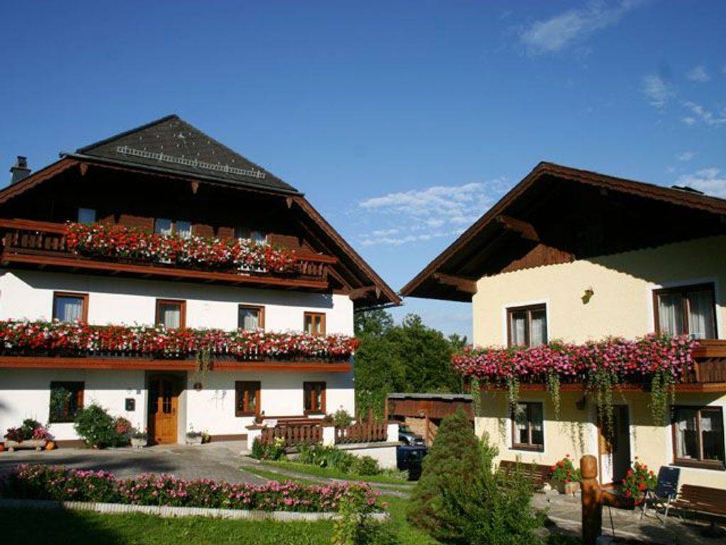39 M² Ferienwohnung ∙ 1 Schlafzimmer ∙ 4 Gäste - Attersee