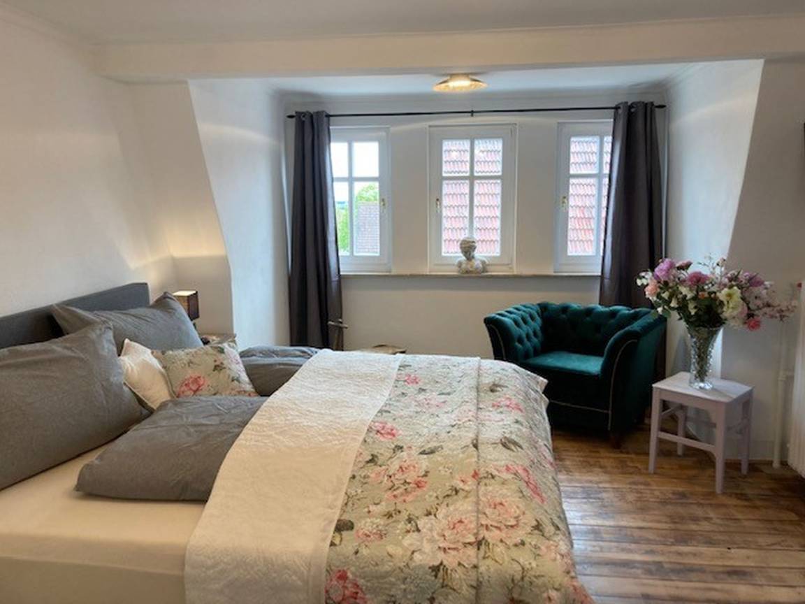 100 M² Ferienwohnung ∙ 2 Schlafzimmer ∙ 4 Gäste - Münsingen